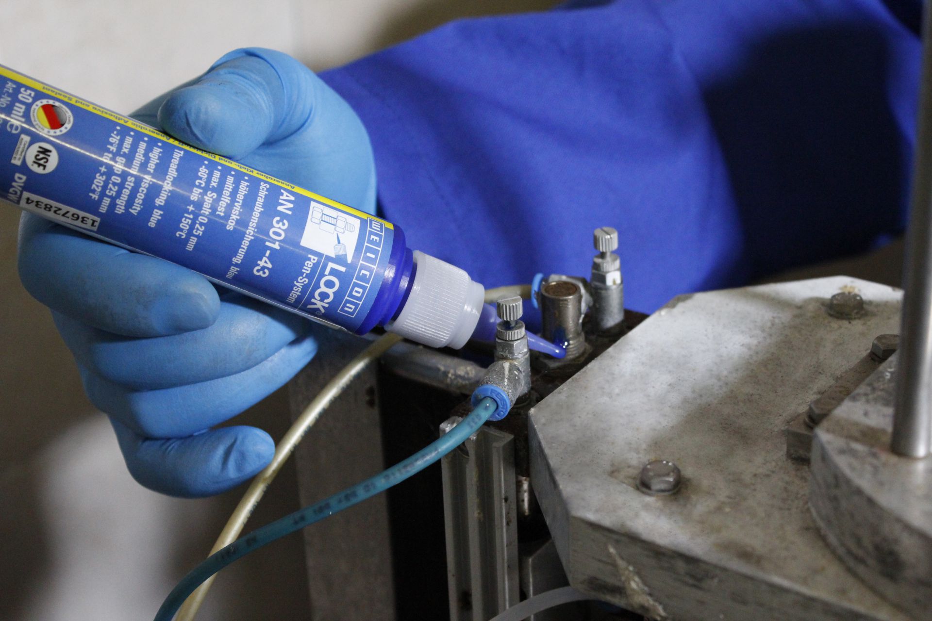 WEICONLOCK® AN 301-43 Threadlocking | medium strength, with drinking water approval | 10026817